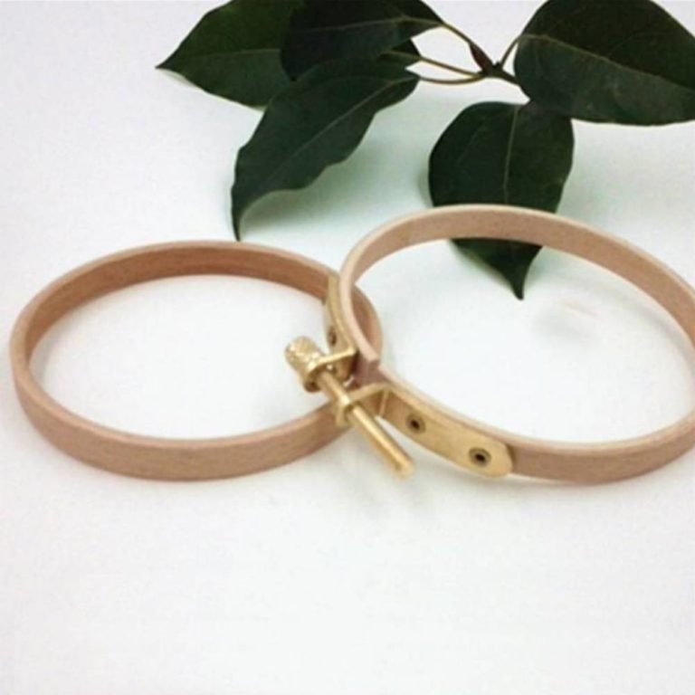 Needle sharpener and polisher by Clover